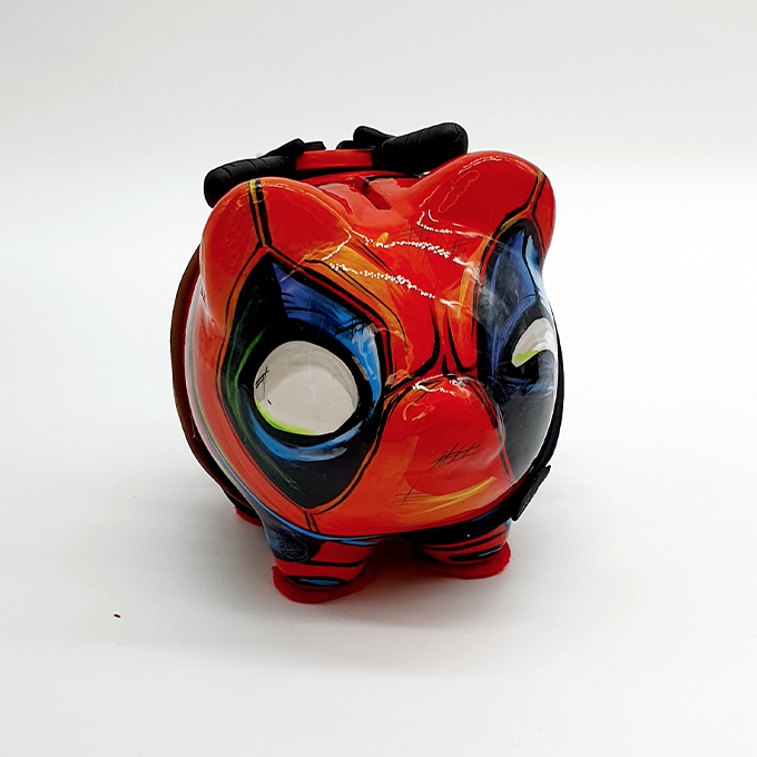 Hucha cerdito Deadpool - Mericuquis hecha y pintada a mano!!